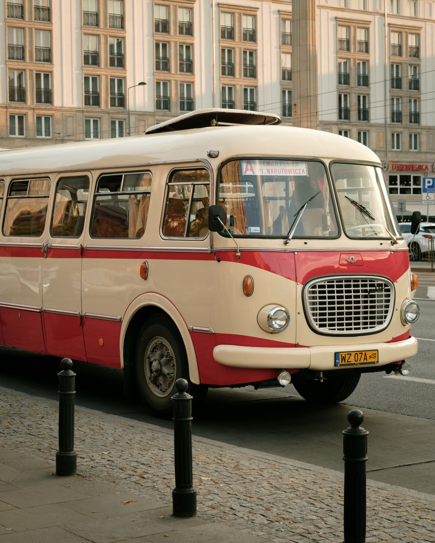 Retro Bus, Warsaw 04 | On the Roadside